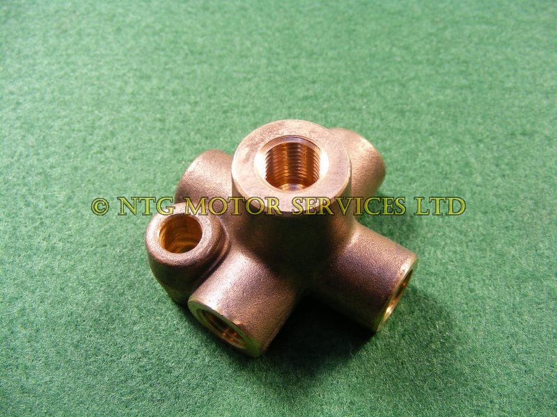 17H7108 Brake Union - 4 Way