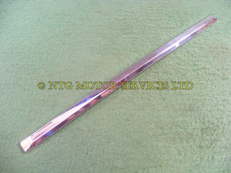 BDH1513 Strip - Boot - Chrome L+R