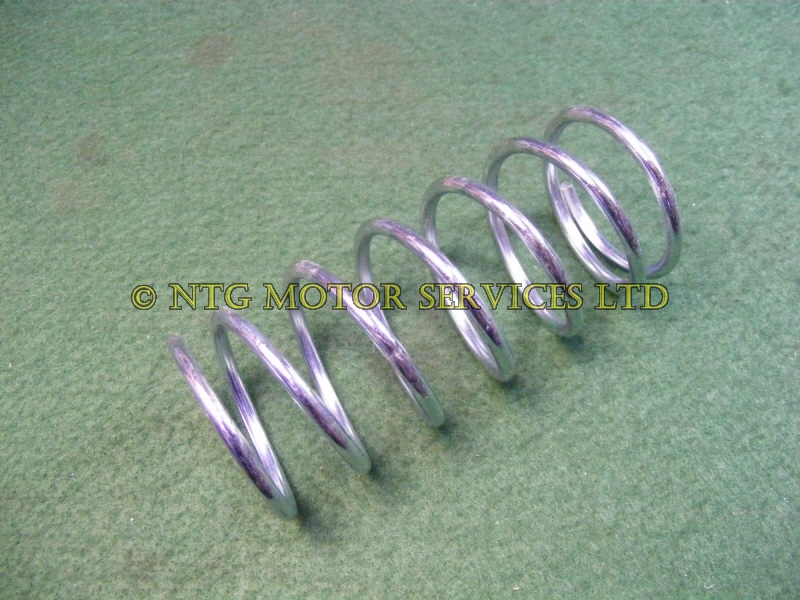 4G1588 Spring - Bonnet Release